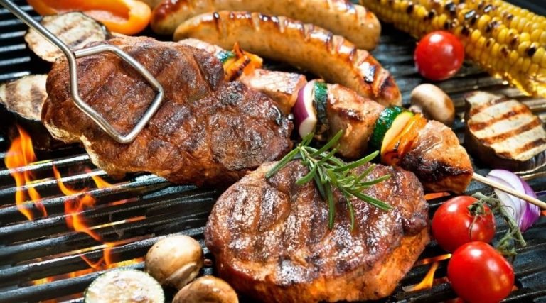 Come fare una grigliata di carne o pesce perfetta